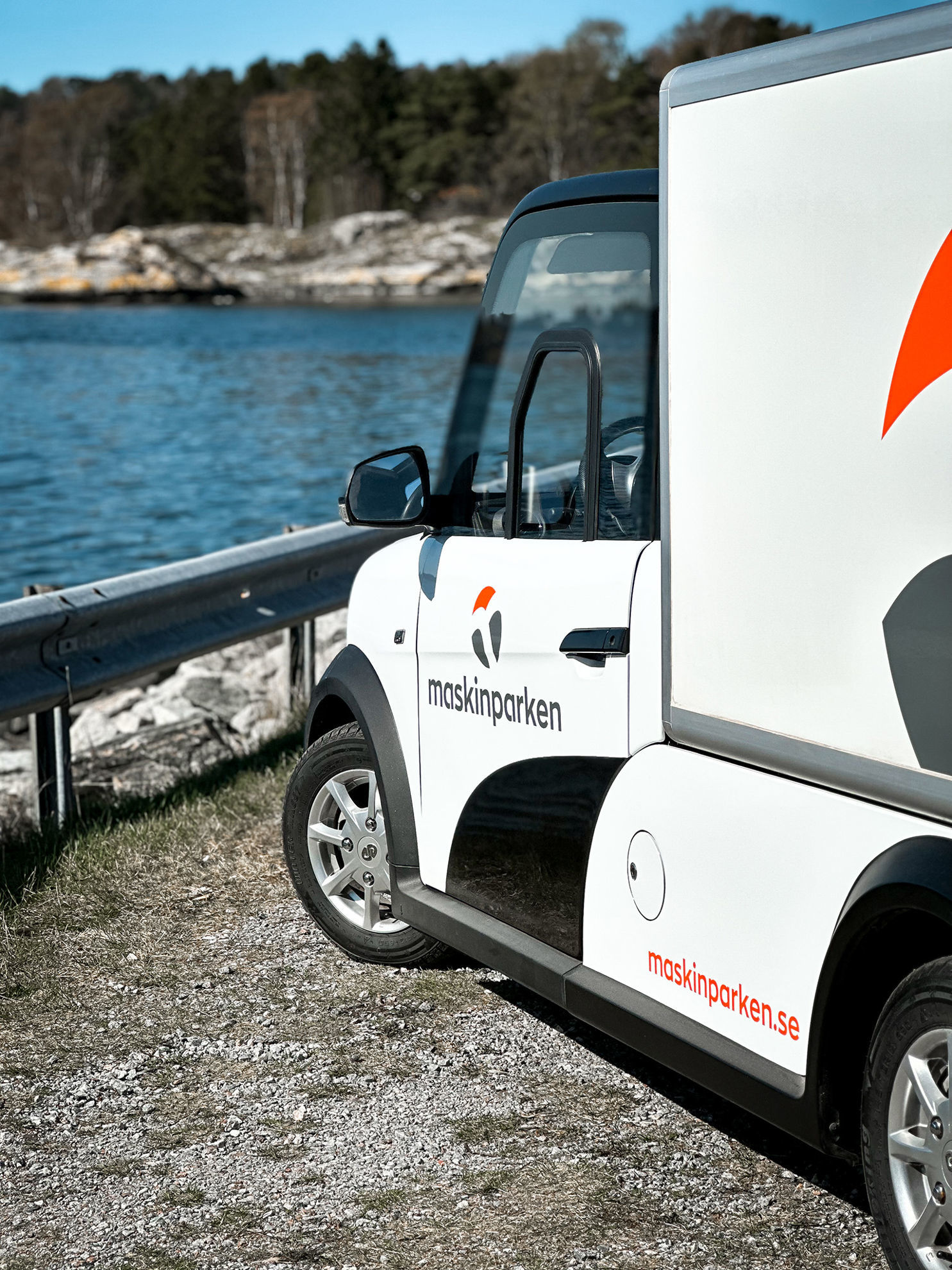 ETOS® Cargo - Elektriskt Arbetsfordon med Skåp | Rymlig och Mångsidig ...